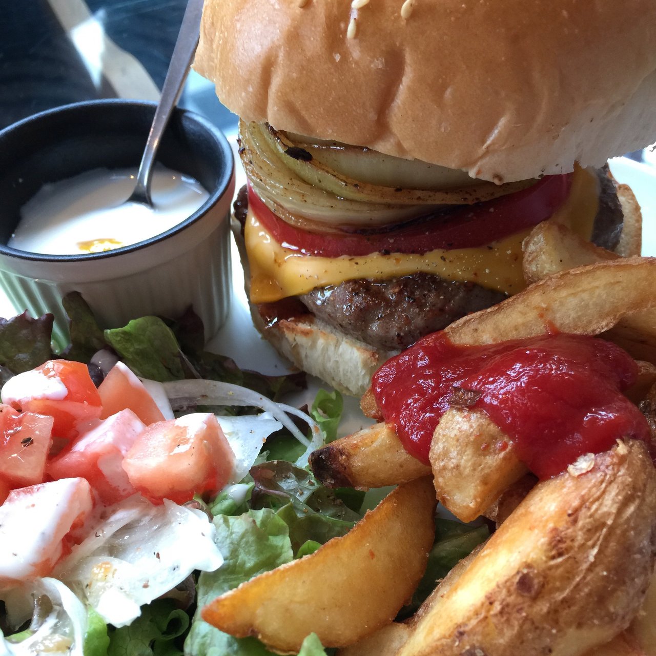 チーズバーガー(エヌオーエヌ ファニチャー＆カフェ （NON FURNITURE＆CAFE）)の口コミ一覧 | おいしい！が増えるグルメアプリ ...