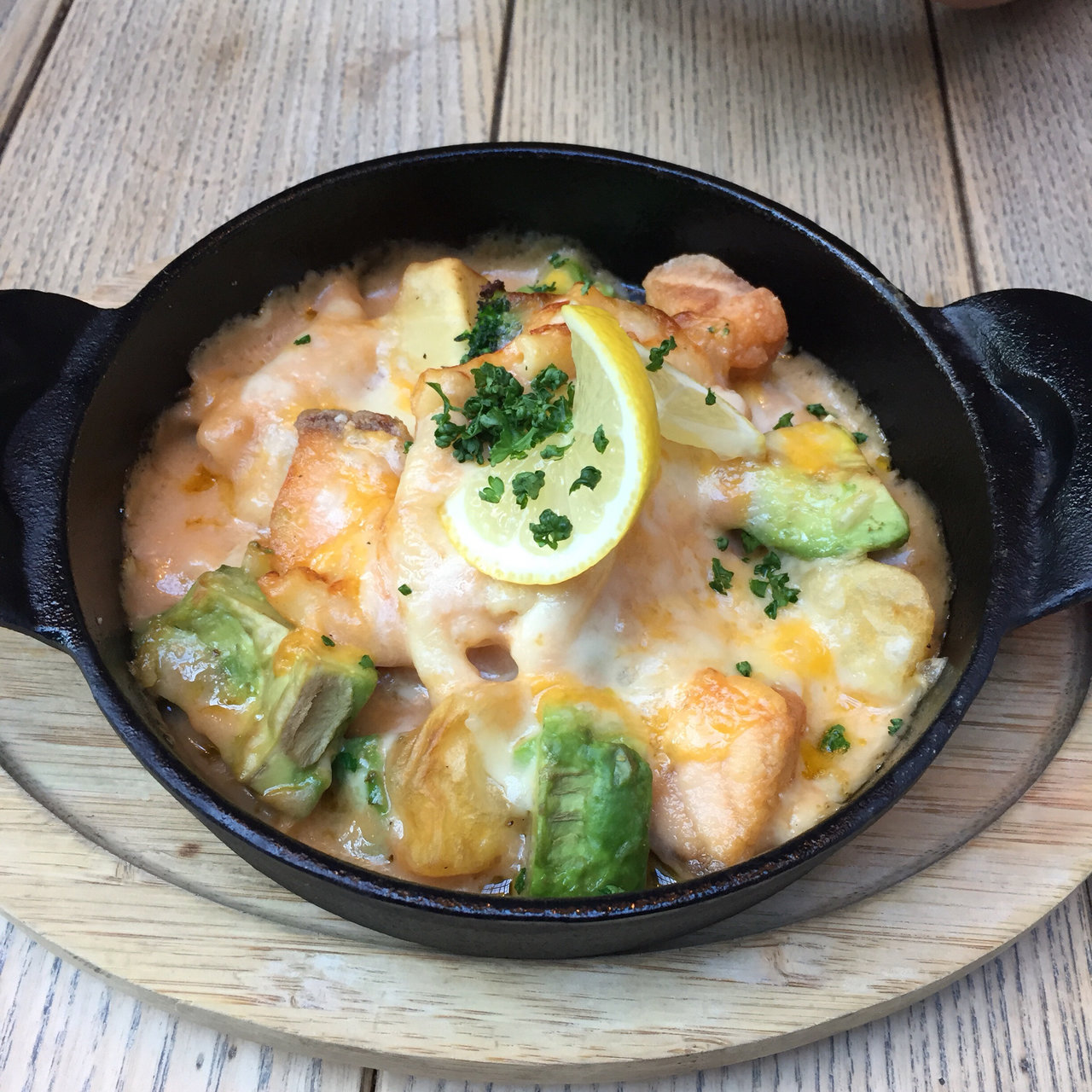 サーモンとアボカドのグラタン(バランカ)の口コミ一覧 | おいしい！が増えるグルメアプリ「SARAH」