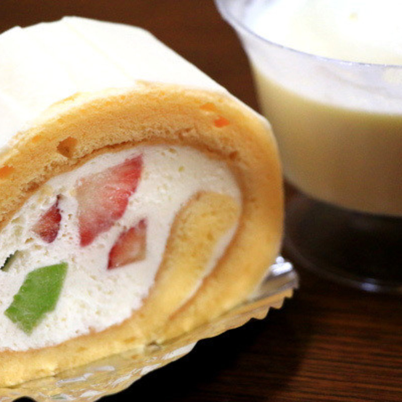 フルーツロールケーキ(シュクラン （shukuran）)の口コミ一覧 | おいしい！が増えるグルメアプリ「SARAH」