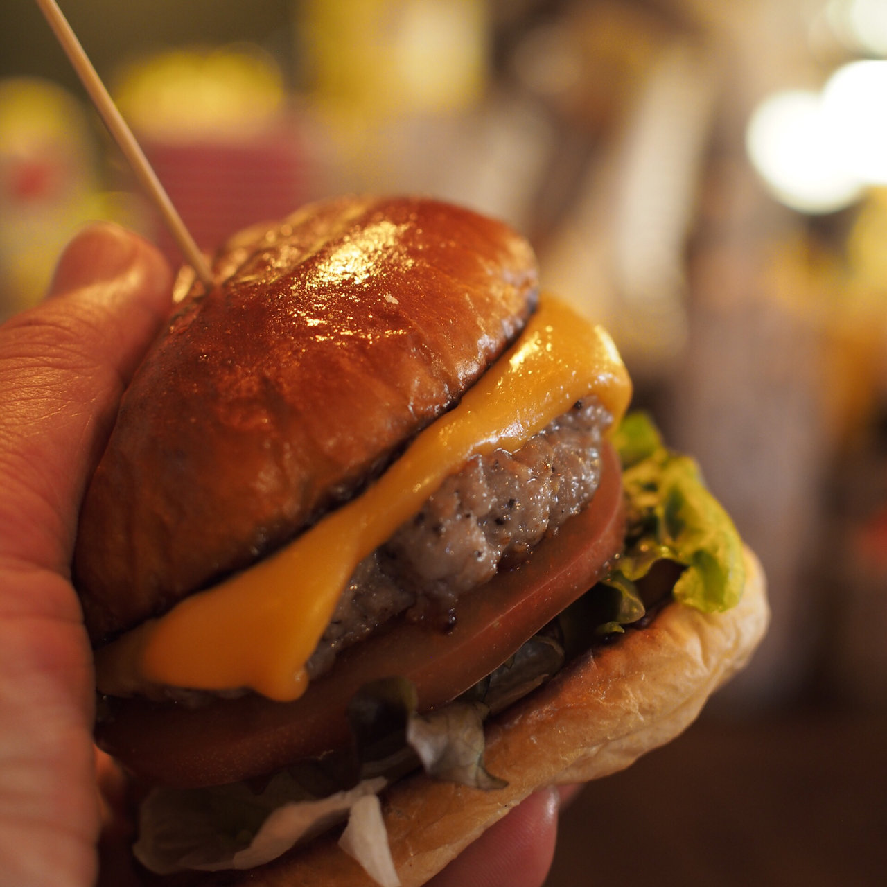 最終日ワンコインお任せバーガー(GAKUYA BURGER)の口コミ一覧 | おいしい！が増えるグルメアプリ「SARAH」