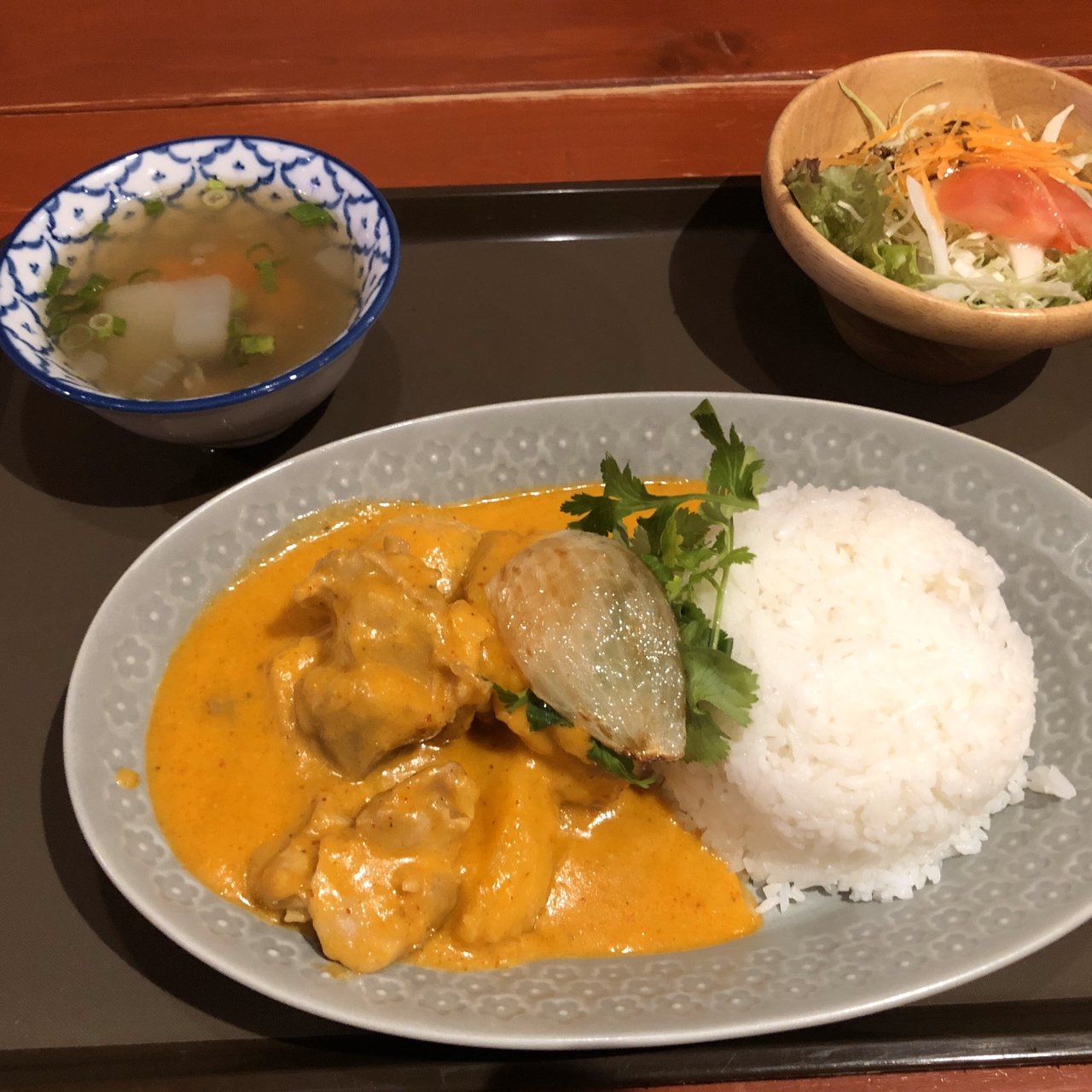 ゲーン マッサマン ガイ(イスラム風チキンカレー)(タイ式酒場 アロイチンチン)の口コミ一覧 | おいしい！が増えるグルメアプリ「SARAH」