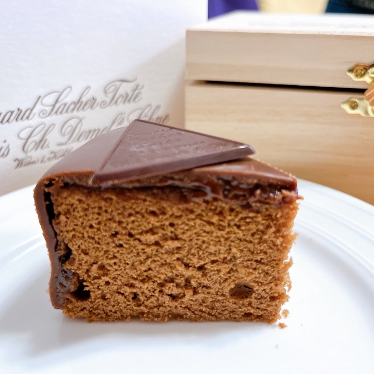 ザッハトルテ4号(デメル 伊勢丹新宿店 （DEMEL）)の口コミ一覧 | おいしい！が増えるグルメアプリ「SARAH」