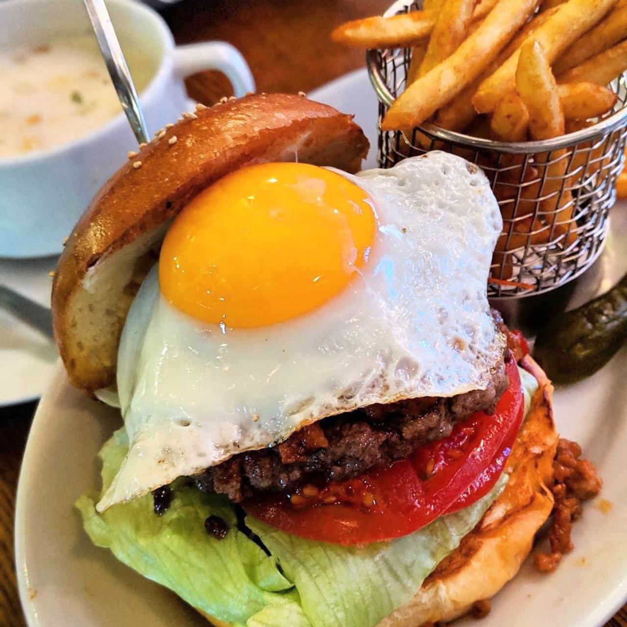 ガパオバーガー(BOSSA BURGER)の口コミ一覧 | おいしい！が増えるグルメアプリ「SARAH」