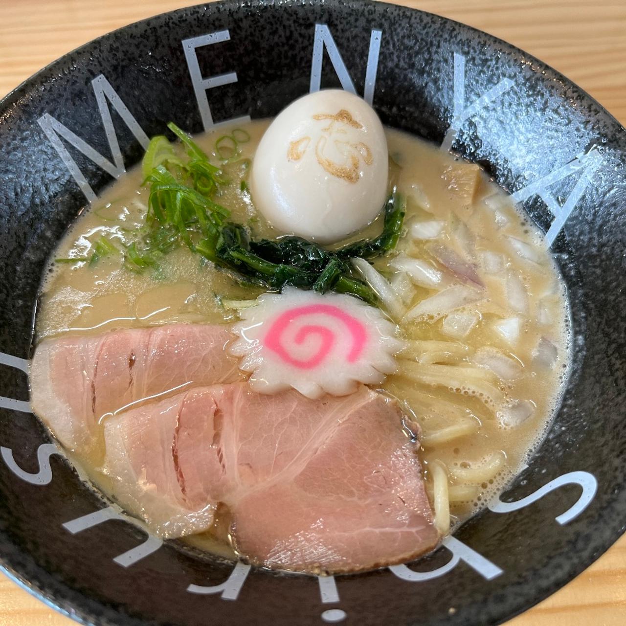 鶏とん塩+煮卵(麺や 志 Shirusu )の口コミ一覧 | おいしい！が増えるグルメアプリ「SARAH」