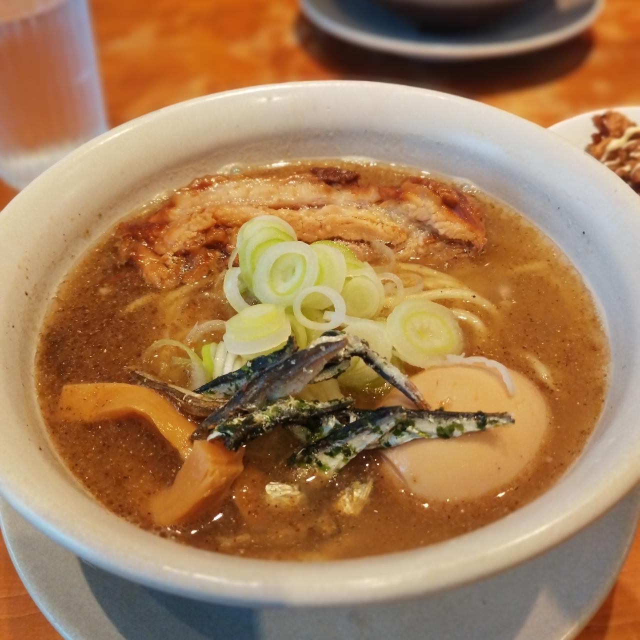 らーめん骨(人類みな麺類東京本店)の口コミ一覧 | おいしい！が増えるグルメアプリ「SARAH」