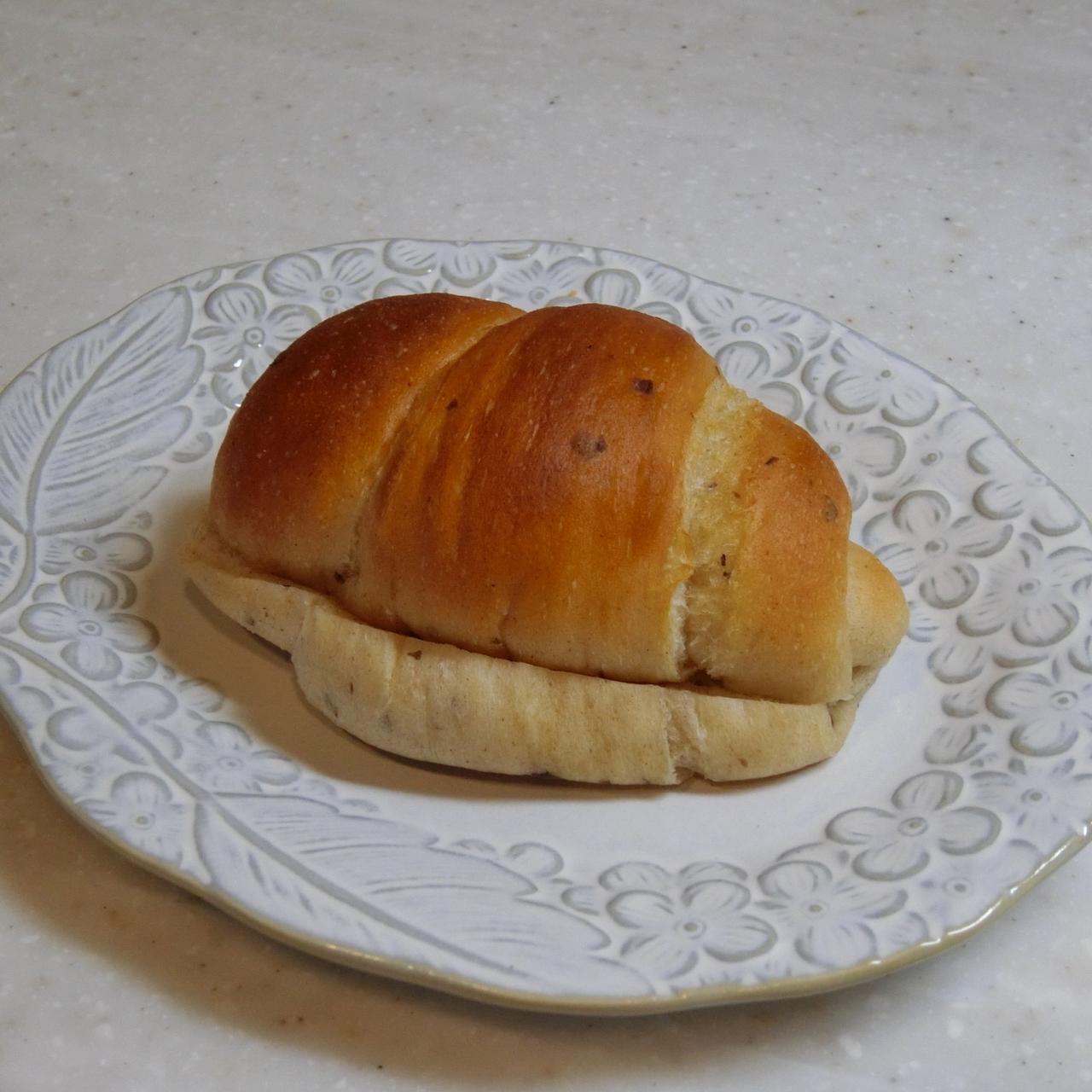 海藻バターの塩パン(TRUFFLE mini ecute EDITION（トリュフミニエキュートエディション） 有楽町店)の口コミ一覧 | おいしい！が増えるグルメアプリ「SARAH」