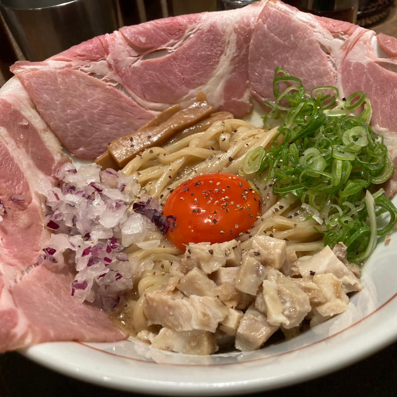 小麦の肉まぜそば(小麦の麺神 KITTE大阪店)の口コミ一覧 | おいしい！が増えるグルメアプリ「SARAH」