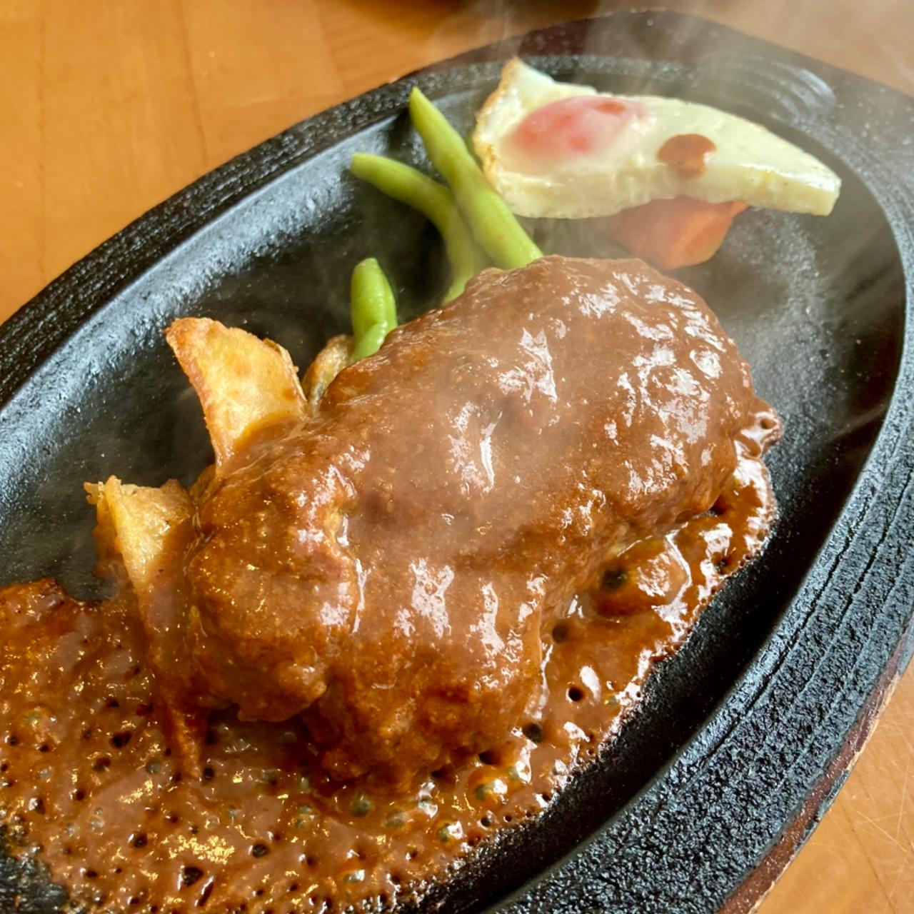 手ごねハンバーグ（170g）(グリルシェフ )の口コミ一覧 | おいしい！が増えるグルメアプリ「SARAH」